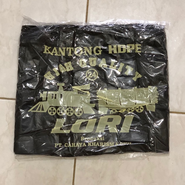 Jual Plastik kresek HITAM Lori ukuran 24x40 50 lembar handle plastik ...
