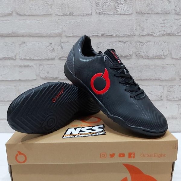 Jual Jual Sepatu futsal Ortuseight Catalyst Oracle IN Original 11020022 ...