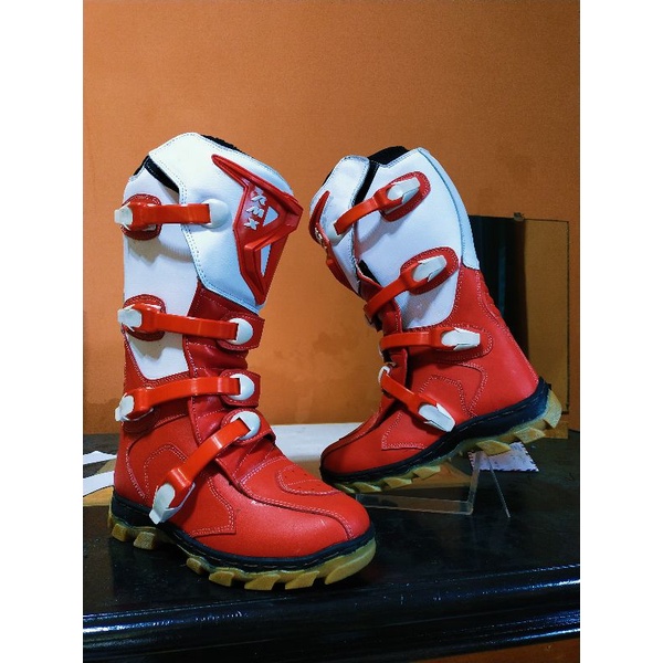 Jual SEPATU TRAIL ADVENTURE RMX MERAH PUTIH CUSTOM | Shopee Indonesia
