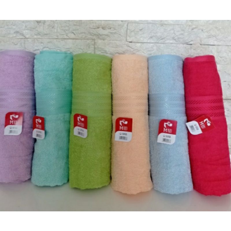 Jual Handuk merah Putih 70x135 | Shopee Indonesia