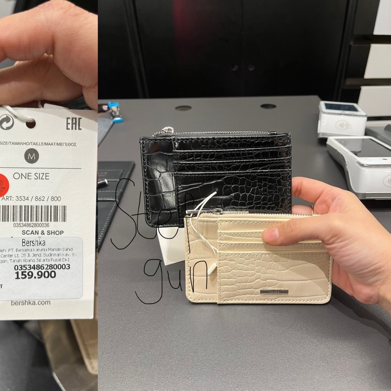 Jual BERSHKA CARD HOLDER ( hitam | off white ) | Shopee Indonesia