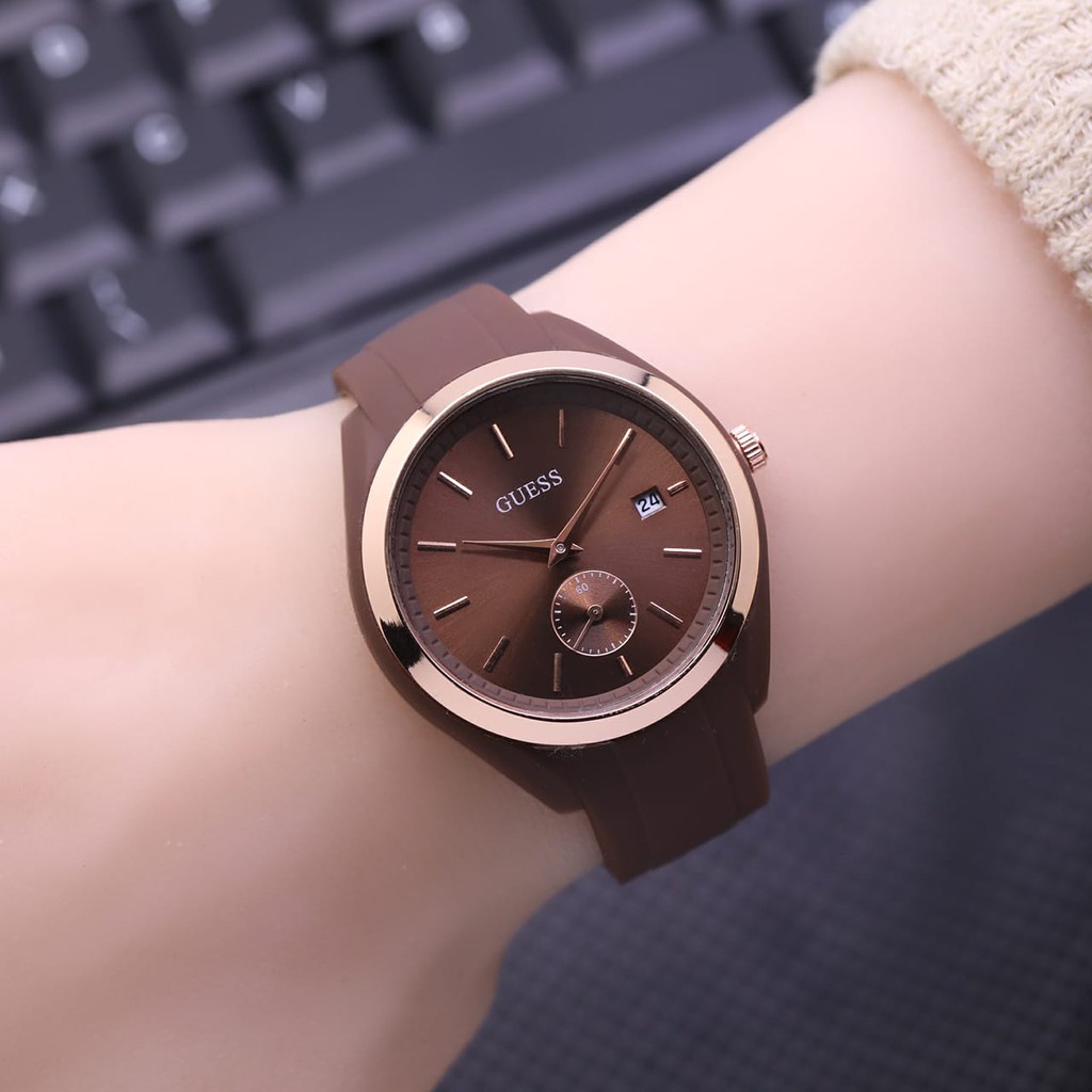 Jual JAM TANGAN WANITA/CEWEK GUESS RUBBER TANGGAL DAN CHRONO AKTIF ...