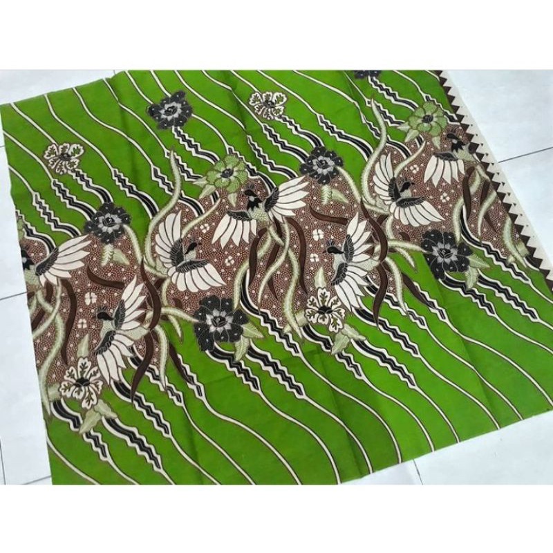 Jual 15 Motif batik halus trendy / batik sragen / batik solo / kain ...