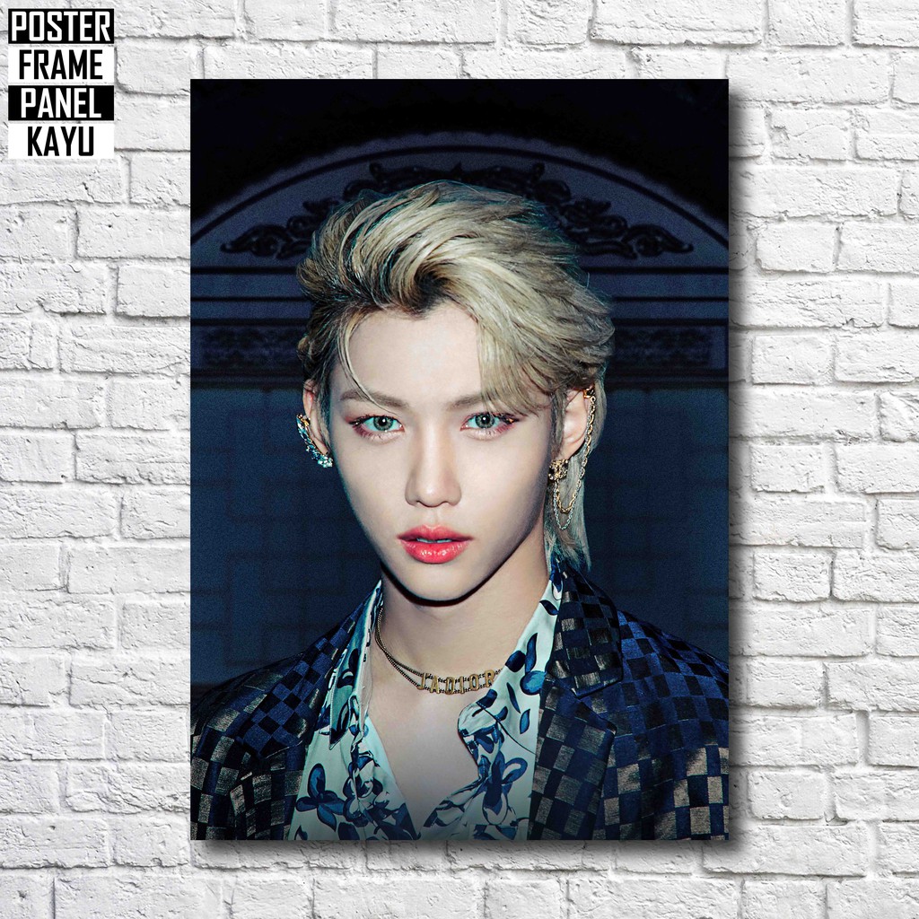 Jual Poster Stray Kids Felix Frame Kayu Solid A4 FLX005 | Shopee Indonesia