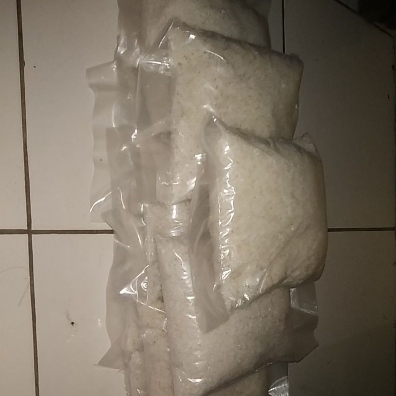 Jual garam non yodium repack 1 kg(garam ikan) | Shopee Indonesia