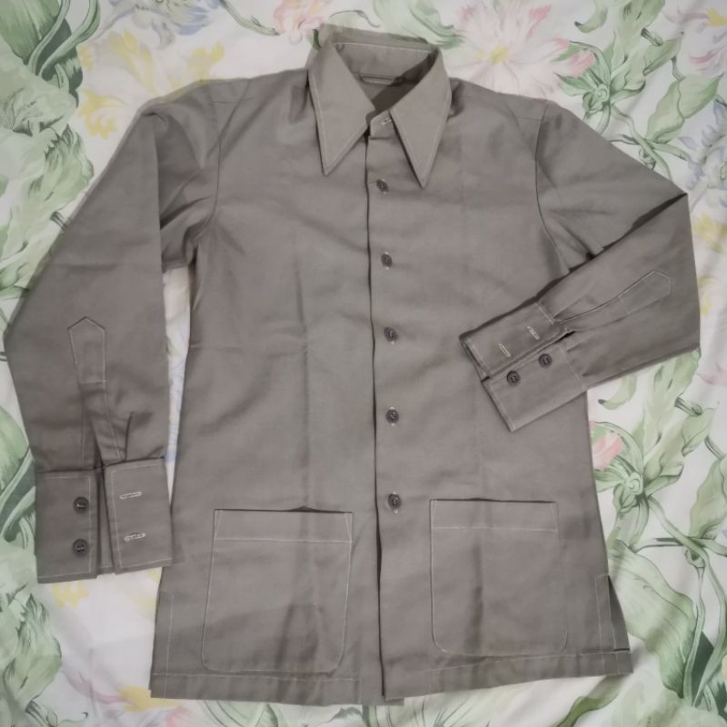 Jual Kemeja Lengan Panjang Abu-abu Bahan preloved | Shopee Indonesia