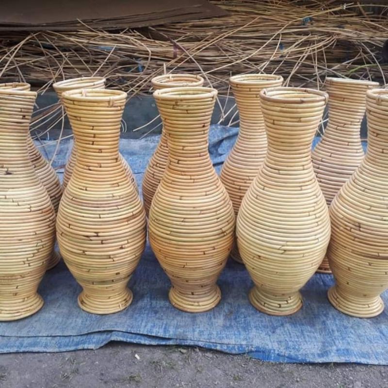 Jual Vas Bunga Rotan / Guci Rotan / Pot Bunga Bahan Full Rotan | Shopee ...