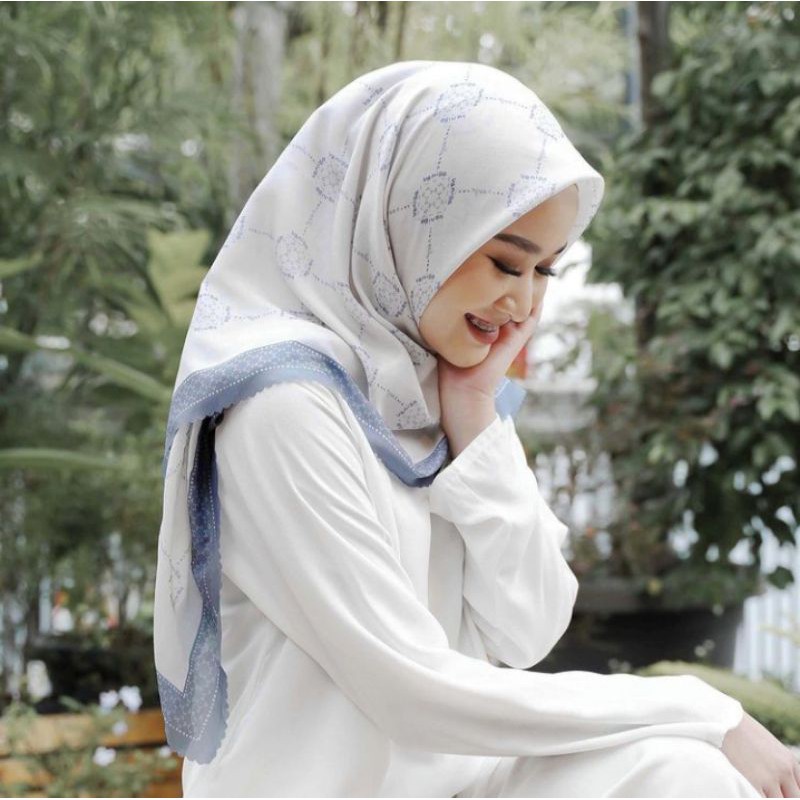 Jual Lunn Putih Series Kerudung Motif Segi Empat Hijab Voal Premium ...