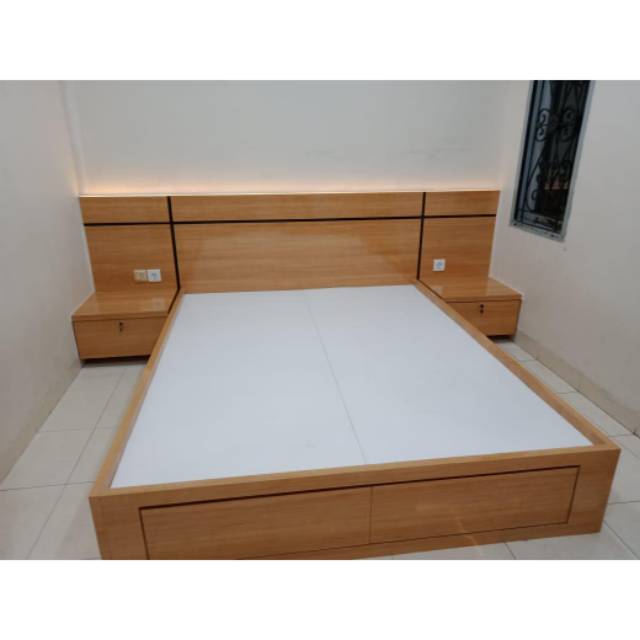 Jual Gratis Ongkir Divan kayu 160 minimalis headboard nakhas | Shopee ...