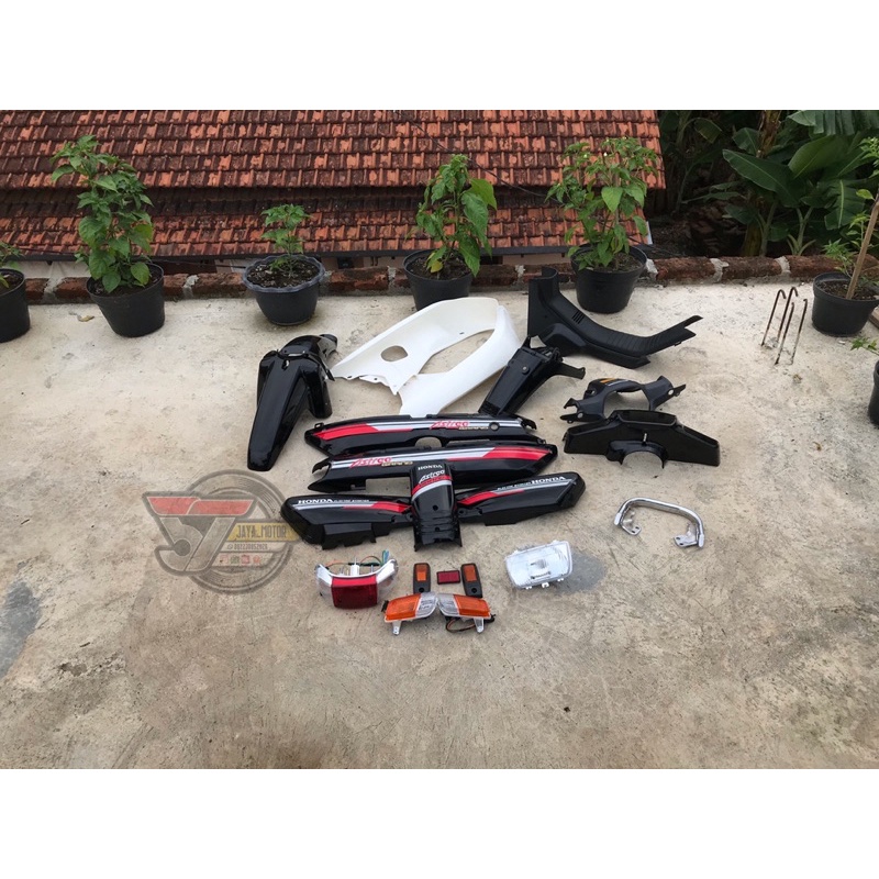 Jual paket body grand Bulus tahun 91 92 full set cover body astrea ...