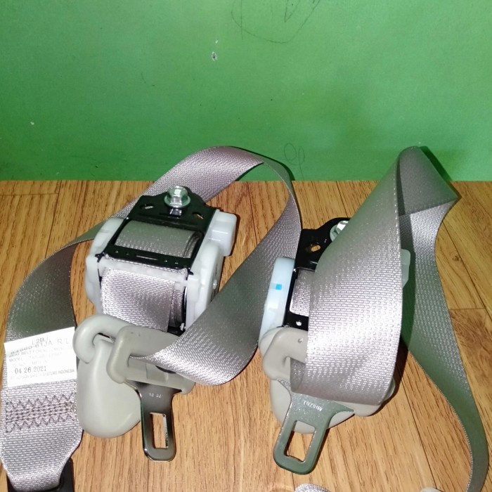 Jual safety belt ( sabuk pengaman mobil ) | Shopee Indonesia