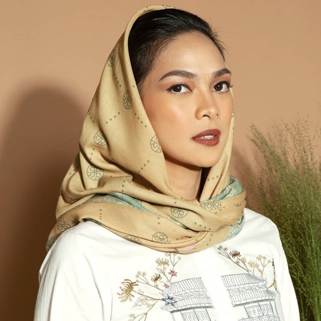 Jual Ria Miranda Scarf Preloved | Shopee Indonesia