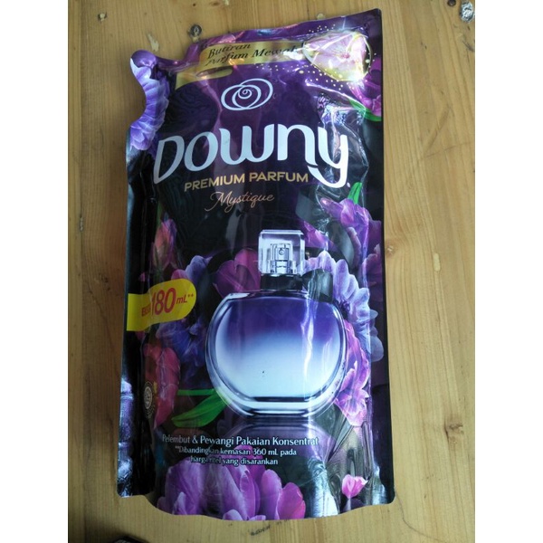 Jual Downy 1350mili (1,35 liter) | Shopee Indonesia