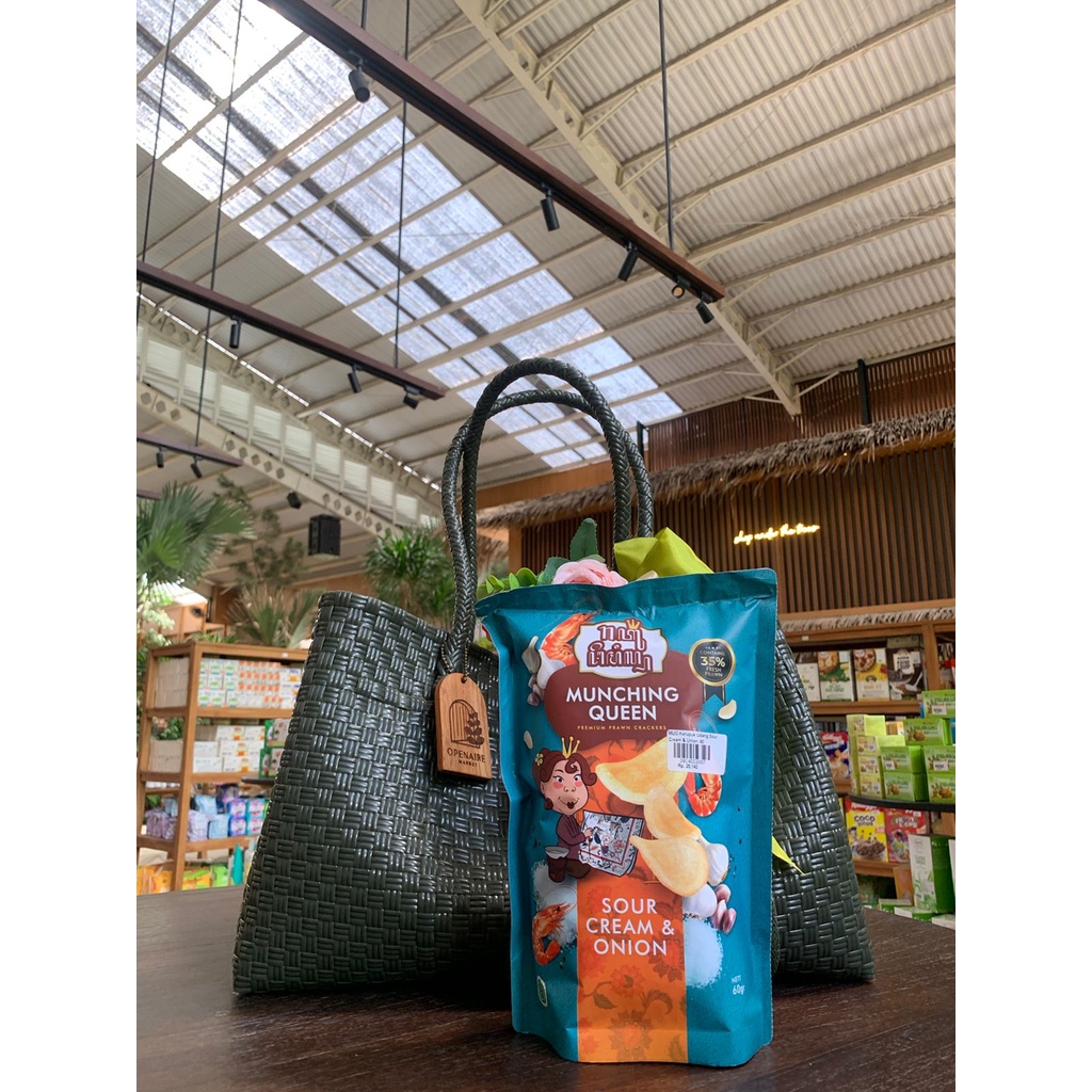 Jual Munching Queen Prawn Crackers : Sour Cream & Onion (Kerupuk Udang ...