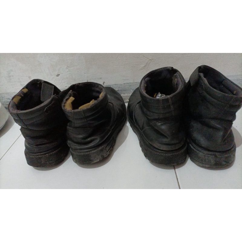 Jual sepatu safety KAI second - 2 pasang | Shopee Indonesia