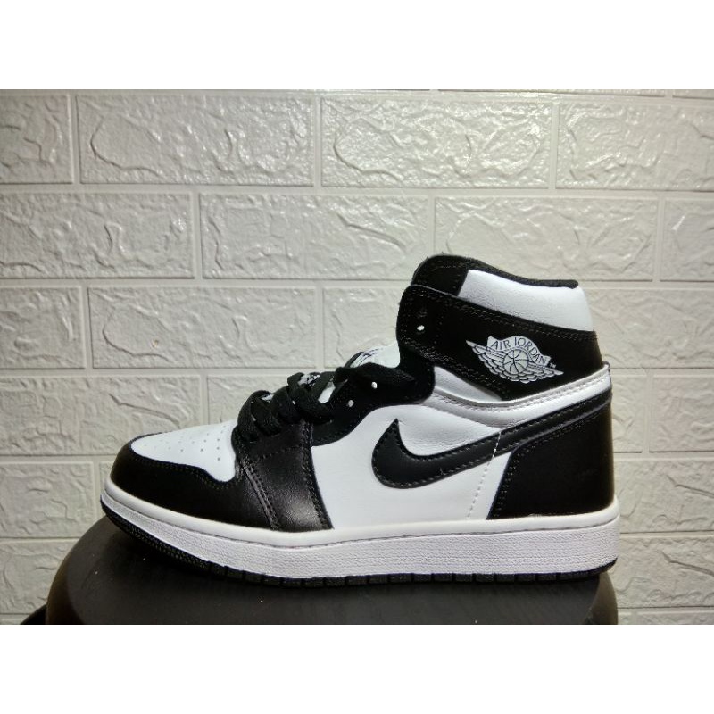 Jual NIKE JORDAN 1 BLACK WHITE | Shopee Indonesia