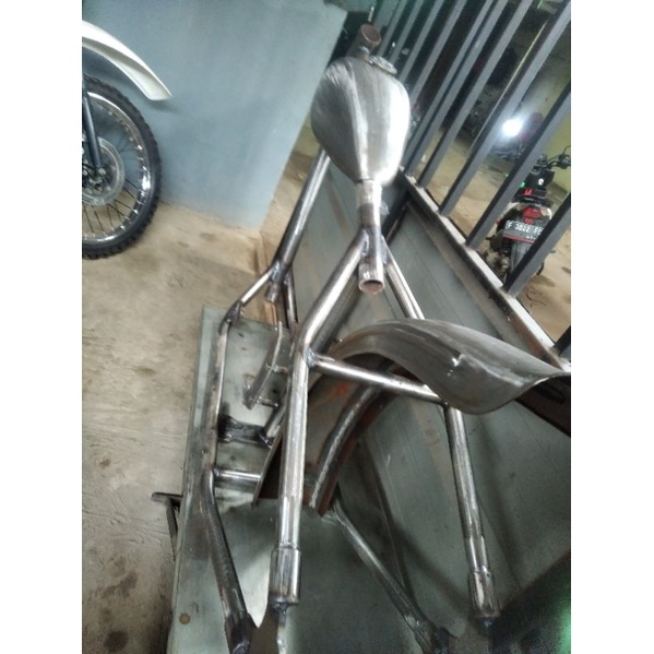 Jual paketan rangka chopper tangki spakbor. pnp mesin Yamaha scorpio ...