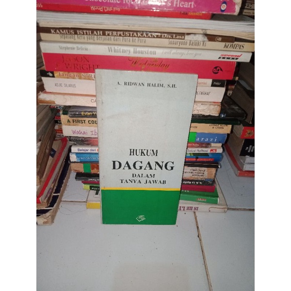 Jual BUKU ASLI HUKUM DAGANG DALAM TANYA JAWAB RIDWAN HALIM SH | Shopee ...