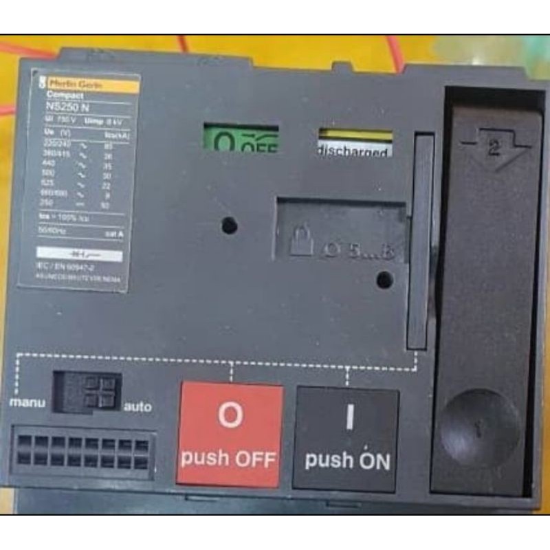 Jual MCCB NS250N 4P 50ka + Motorized merlin gerlin | Shopee Indonesia