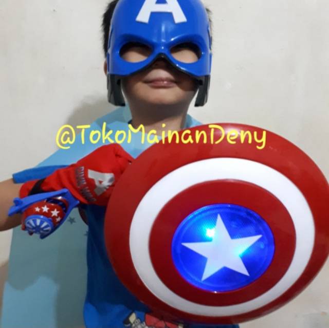 Jual MAINAN TAMENG SAYAP SET DAN TOPENG KAPTEN AMERIKA | Shopee Indonesia