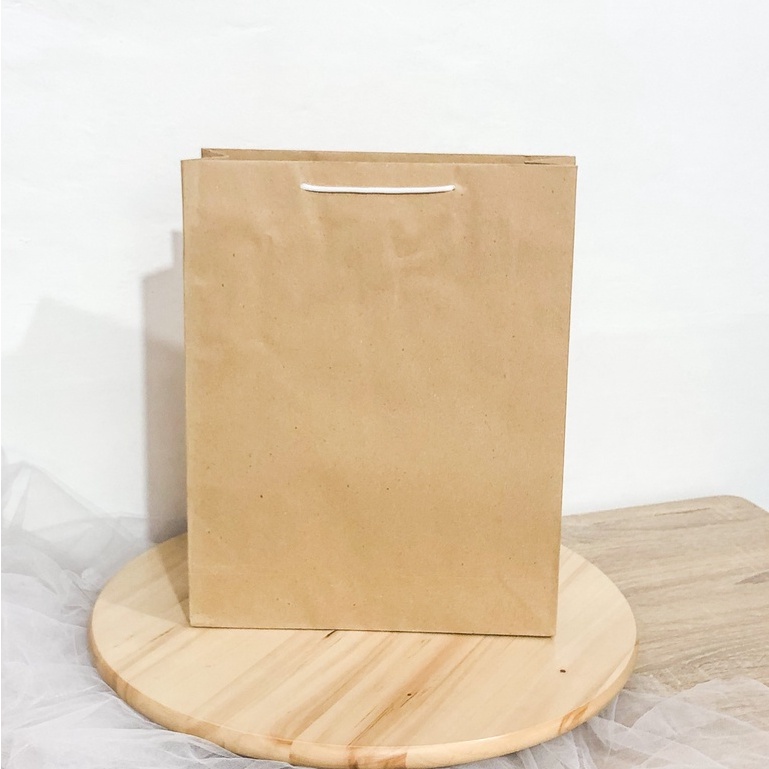 Jual Paper Bag D / Tas Kertas Ukuran 23 x 18 x 6 cm | Shopee Indonesia
