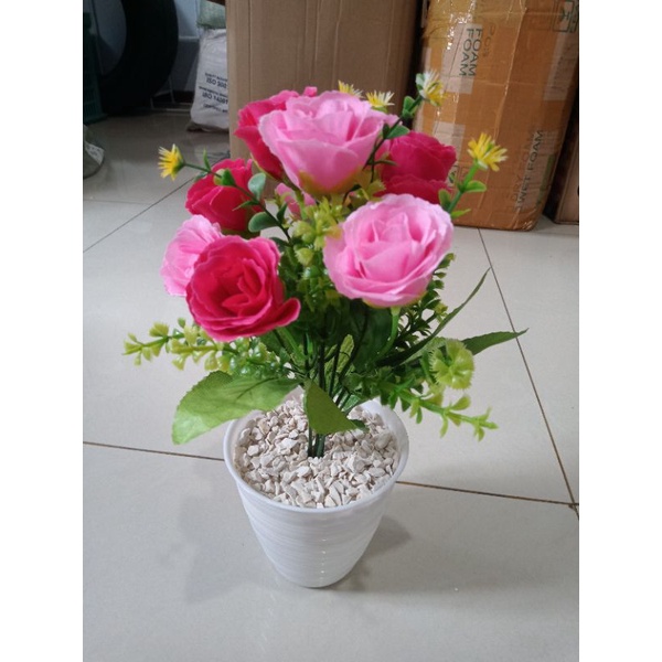 Jual bunga mawar 2 warna /bunga hias artificial/rangkaian bunga palsu ...