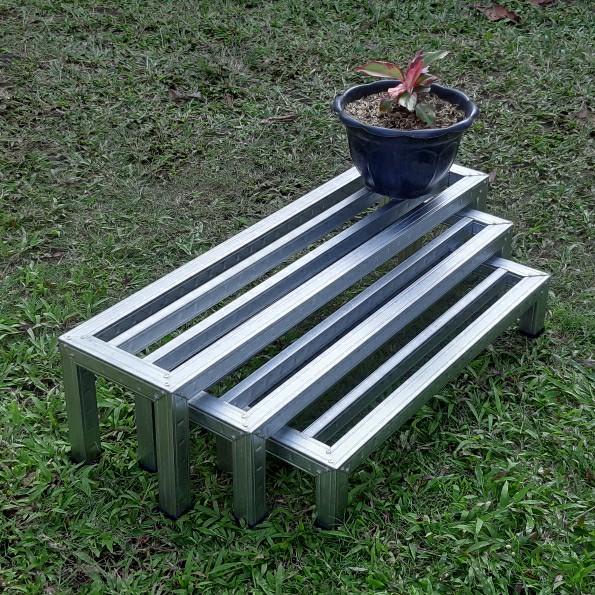 Jual Rak Susun Tumpuk Holo Baja Ringan - Rak bunga - Rak tanaman kaki ...