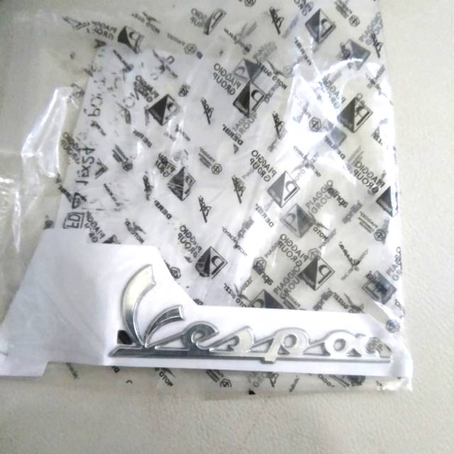 Jual Sticker "Vespa" Frontal / Sticker "Vespa" Body Depan Original ...