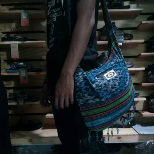 Jual Tas Selempang Tenun Lombok Etnik Rajut Tenun Tangan | Shopee Indonesia