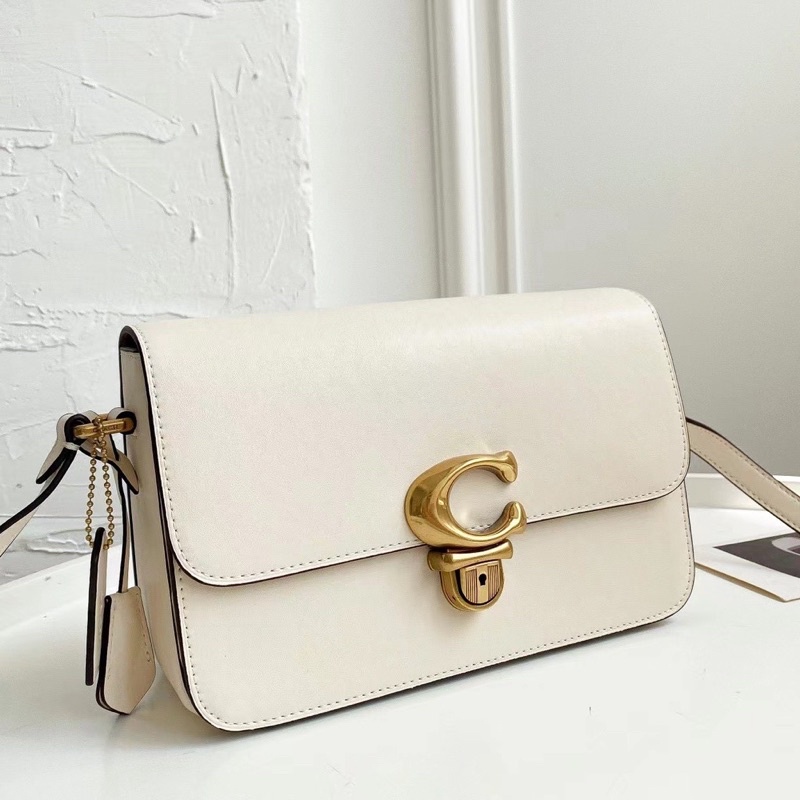 Jual Coach Lock Retro Messanger in White Shoulder Bag | Shopee Indonesia