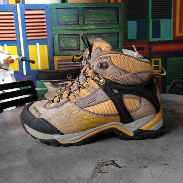 Jual SEPATU BOOTH BLACK YAK | Shopee Indonesia