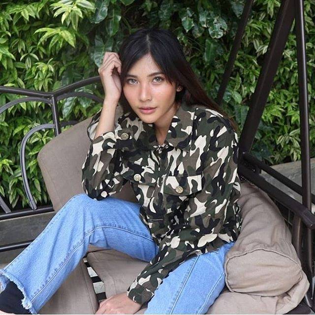 Jual LORENG JACKET CHLOE | Shopee Indonesia