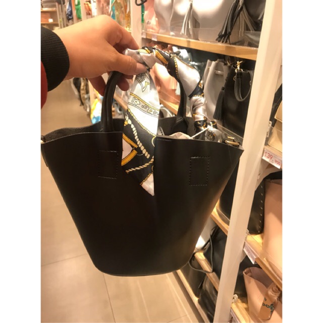 Jual HandSling Bag MINISO | Shopee Indonesia