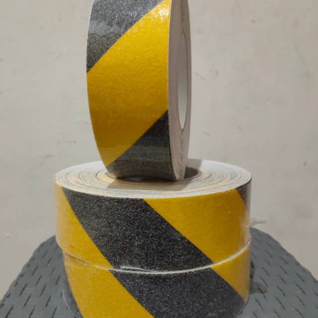 Jual Anti slip tangga/safety walk tape/Stepnoshing size 5cm x 18mtr ...