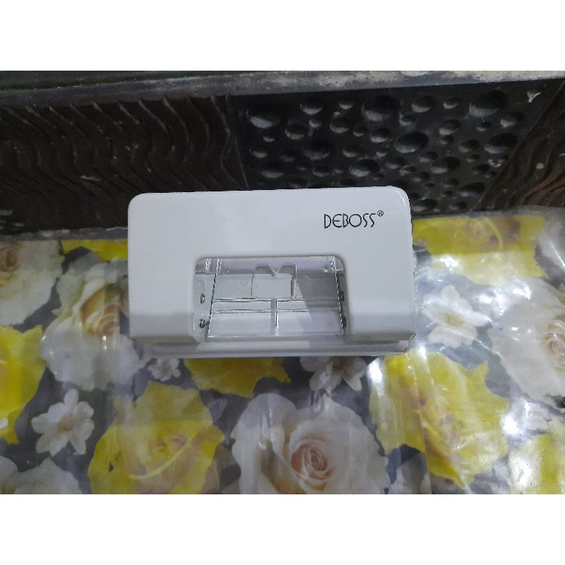 Jual Perforator/pembolong-kertas/merk-DEBOSS/murah | Shopee Indonesia