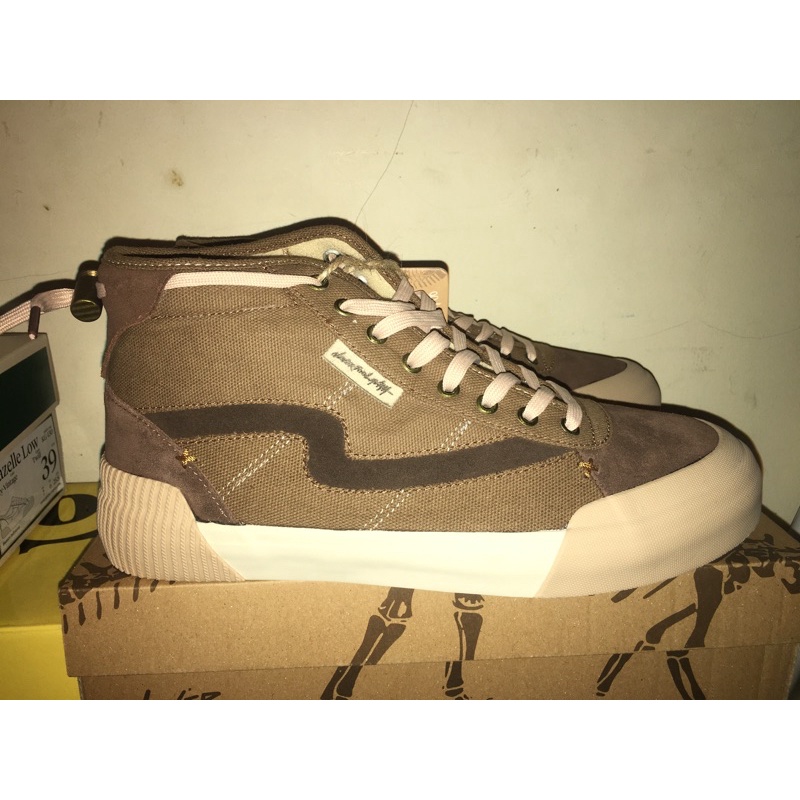 Jual PATROBAS X NEVER TOO LAVISH TRIASSIC SIZE 43 | Shopee Indonesia