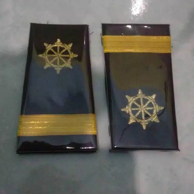 Jual EPOLET KEMUDI PELAYARAN PANGKAT PELAUT EVOLET PELAYARAN ATRIBUT ...