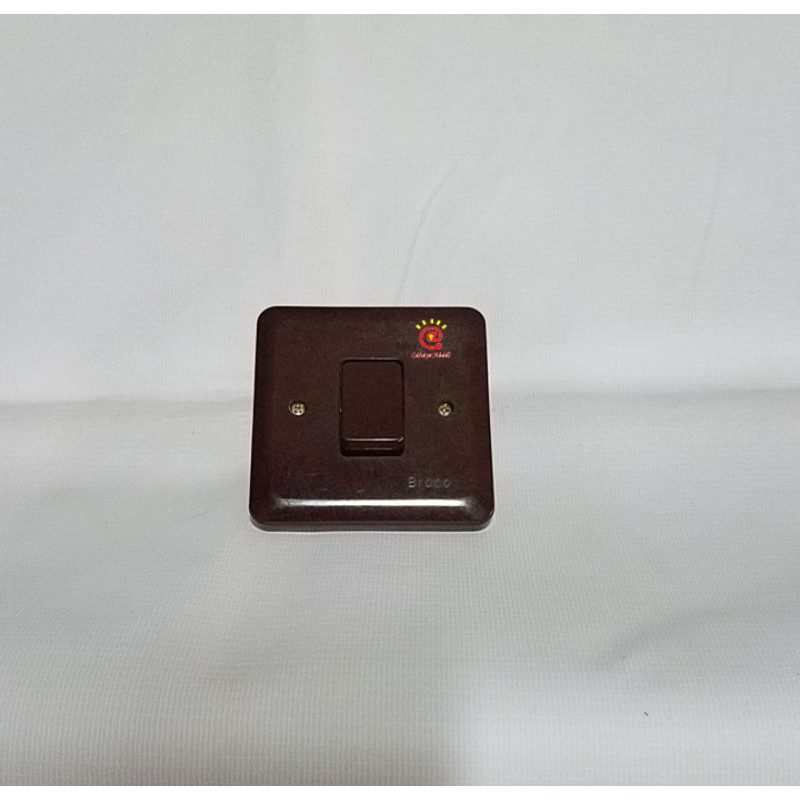 Jual Broco Saklar Tunggal / Saklar Engkel New Gee Mahagony Tanam ...