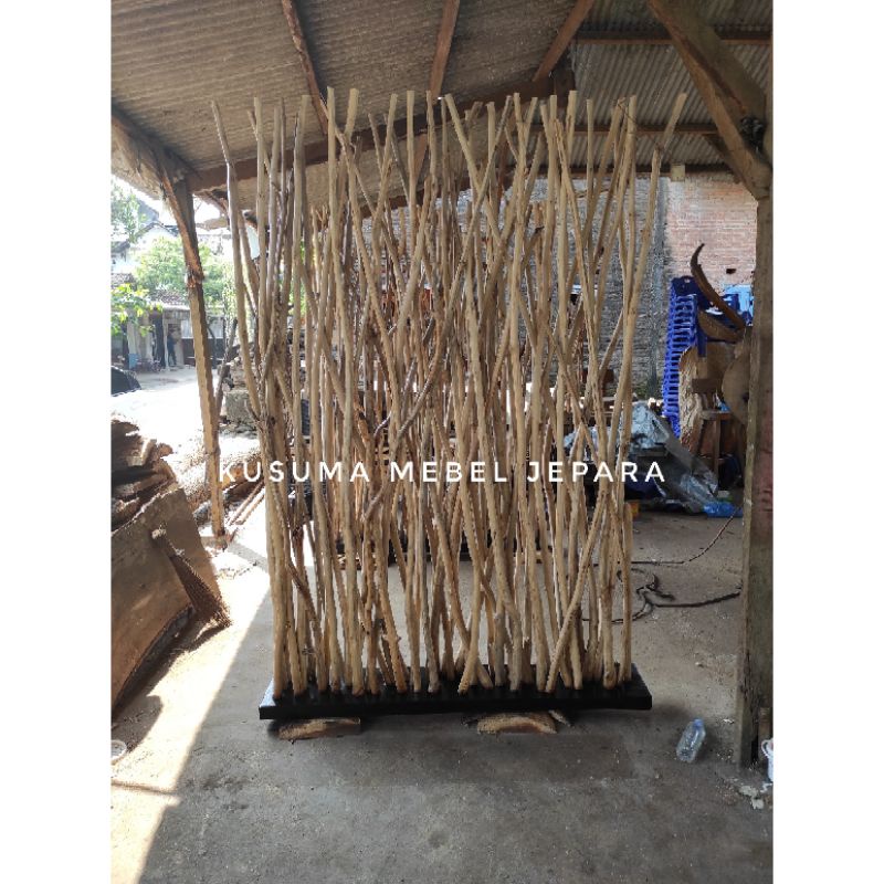 Jual Partisi Sketsel Ranting Kayu Jati (Tinggi 230cm) | Shopee Indonesia