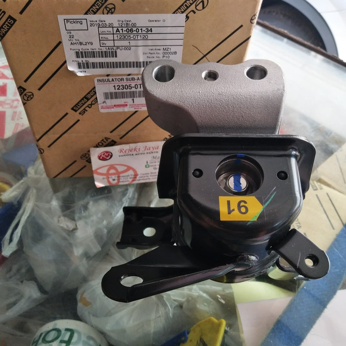 Jual Karet Engine Mounting Kanan New Corolla Altis 2010 2ZRFE Original ...