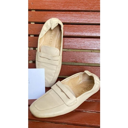 Jual sepatu staccato preloved 23,5cm | Shopee Indonesia