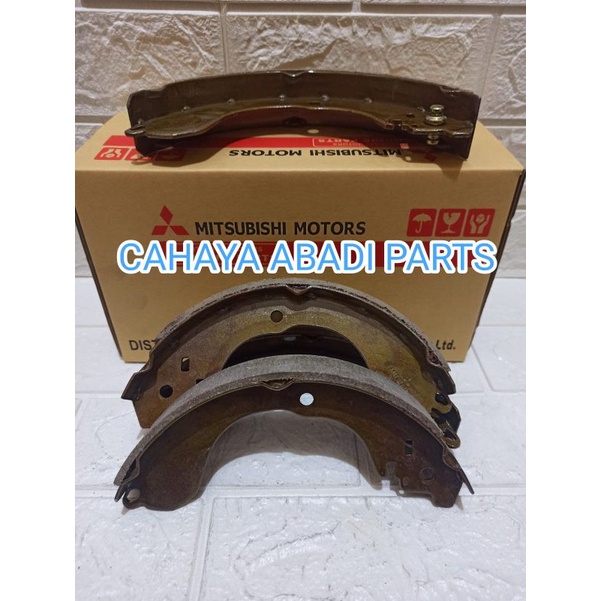Jual BRAKE SHOE KAMPAS REM BELAKANG XPANDER BRAKE SHOE MITSUBISHI XPANDER | Shopee Indonesia