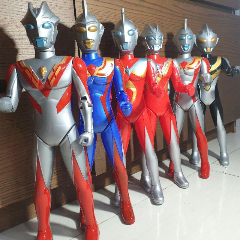 Jual mainan robot ultraman besar 42 cm dan 31 cm lampu dan suara | Shopee Indonesia