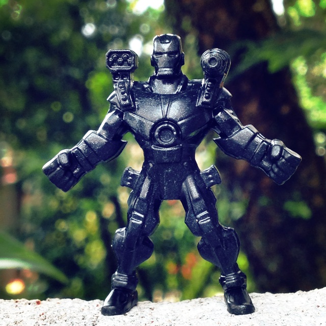 Jual Jual statue marvel icon robot from X tony starks iron man war ...