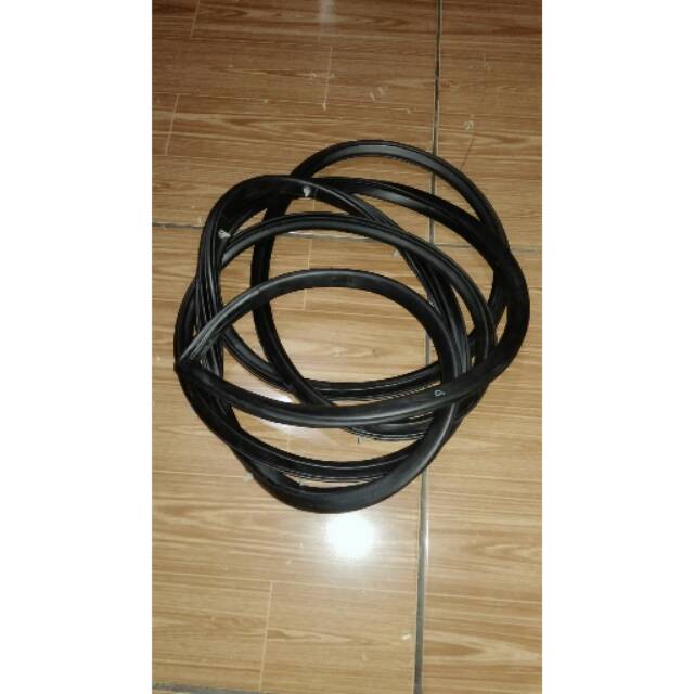 Jual Karet pintu depan Futura dan Mitsubishi colt T120SS | Shopee Indonesia