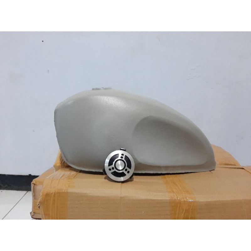 Jual tengki japstyle triumph royal enfield dempul dan poxy tangki ...