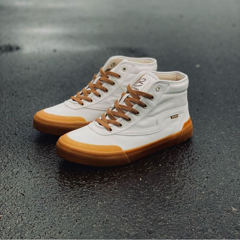 Jual Patrobas Equip High White Gum Original Made in Indonesia | Shopee ...