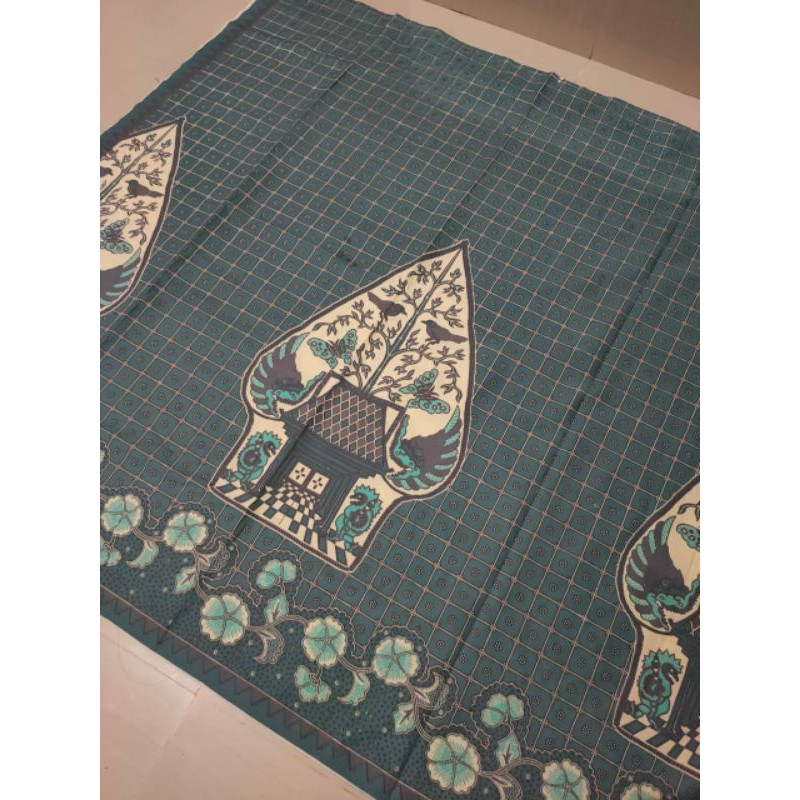 Jual Kain batik solo motif gunungan dasar kotak | Shopee Indonesia