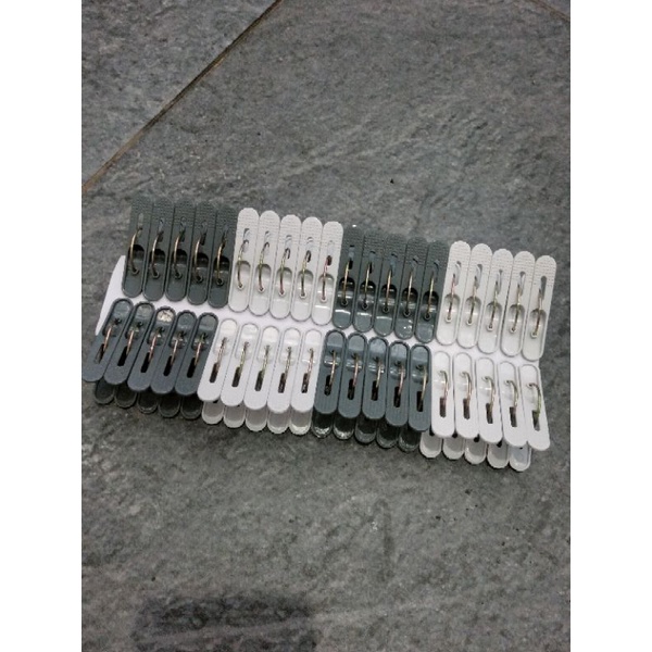 Jual Jepitan Baju Monochrome Monokrom Isi 40 pcs | Shopee Indonesia