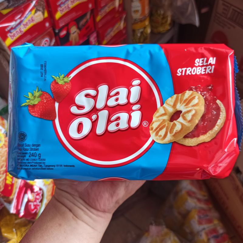 Jual Biskuit Slai Olai Selai Rasa Buah Stroberi 240g | Shopee Indonesia